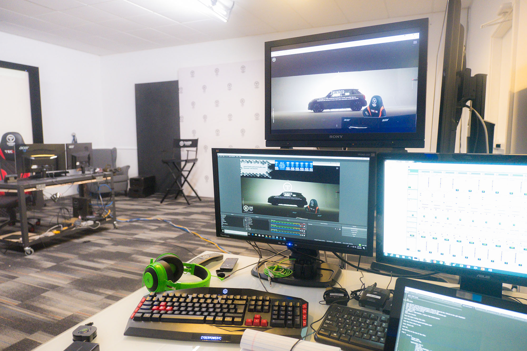 Live Broadcast Studio - Thunder Studios